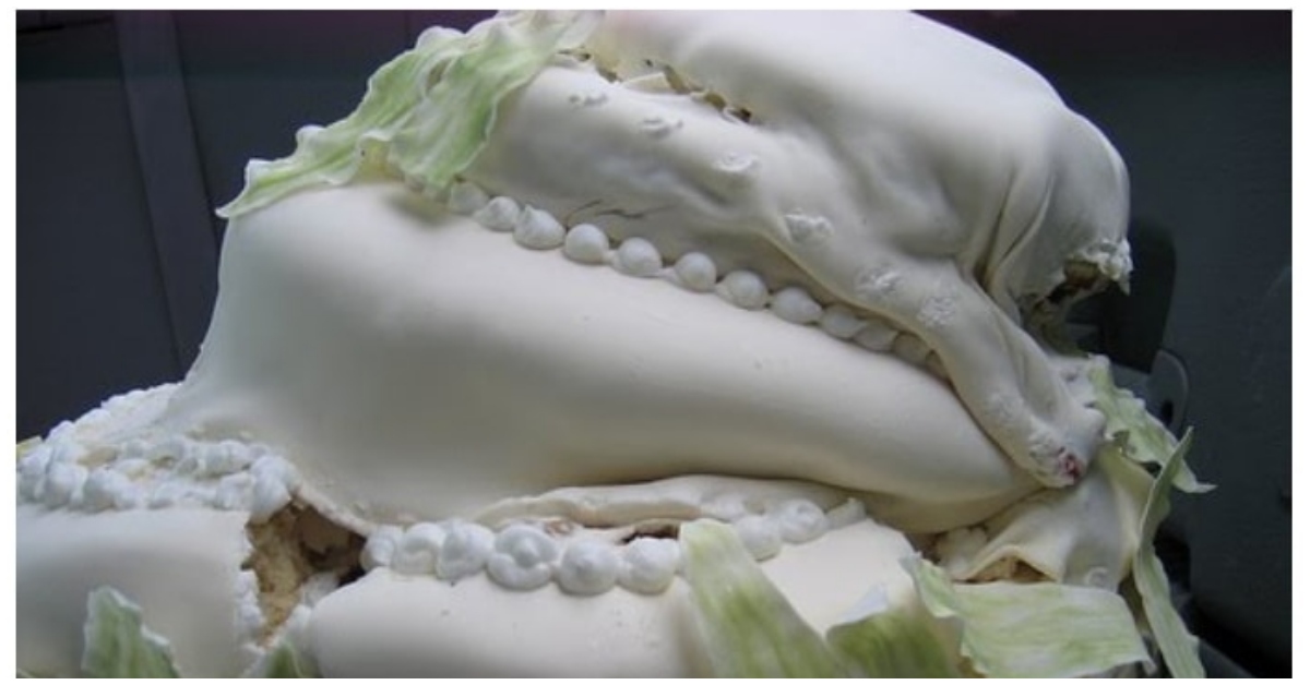 The World’s Most Awkward Wedding Cake Disasters Caught On Camera