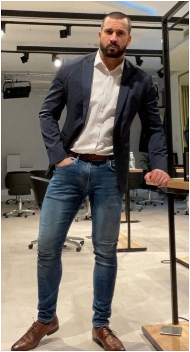 17 Critical Dressing Mistakes Men Make and How to Fix Them - The Sport ...